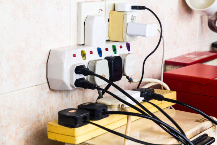 Why Is My Extension Cord Hot? 11 Common Reasons - Journeyman HQ